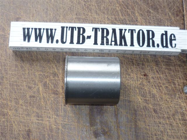 www.utb-traktor.de - Buchse Achsschenkel 48x55x60 UTB 300 + 550